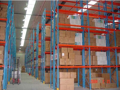 Forklift Trucks Cross Bridge Pallet Rack Shelving