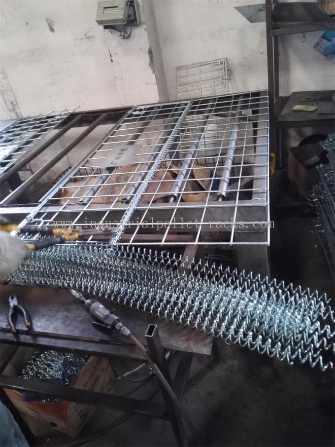 Customized Galvanized Collapsible Wire Cage Conveyable With Casters 6mm ...